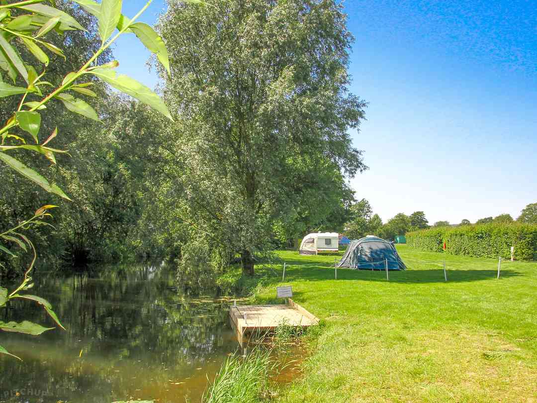 Rushbanks Farm Caravan and Camping Site, Sudbury, Suffolk - Updated ...