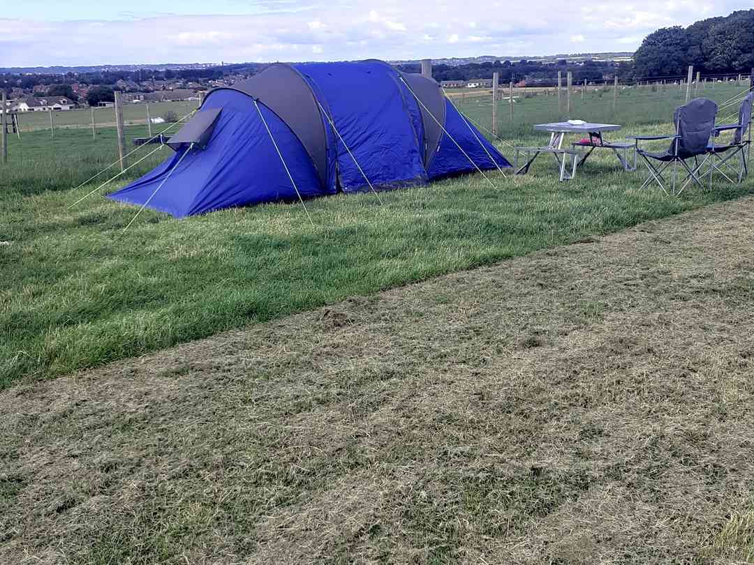 Swithens Farm, Rothwell, West Yorkshire | Pitchup.com