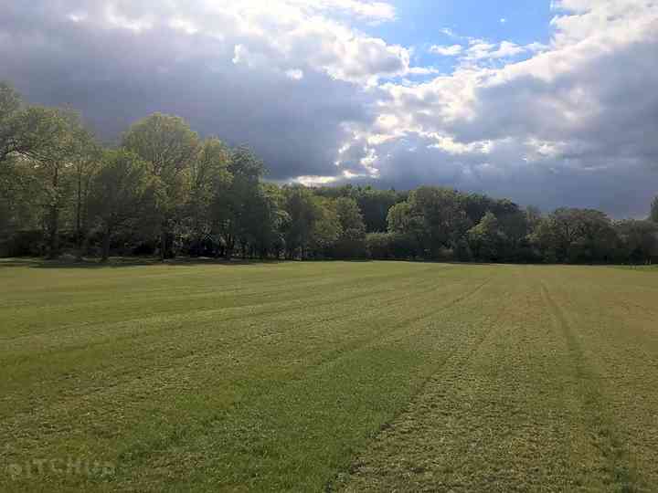 Pool Bridge Farm, York, North Yorkshire | Pitchup.com