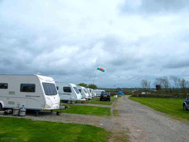 Pitton Cross Caravan and Camping Park, Swansea, Glamorgan | Pitchup.com
