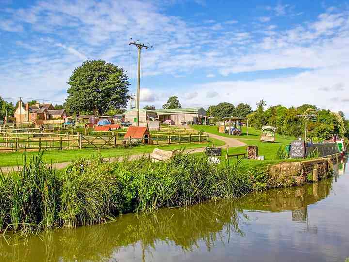 The Pig Place, Banbury, Oxfordshire - Updated 2026 prices | Pitchup.com