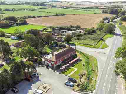 The Red Lion, Winfrith Newburgh, Dorset - Updated 2024 prices | Pitchup.com