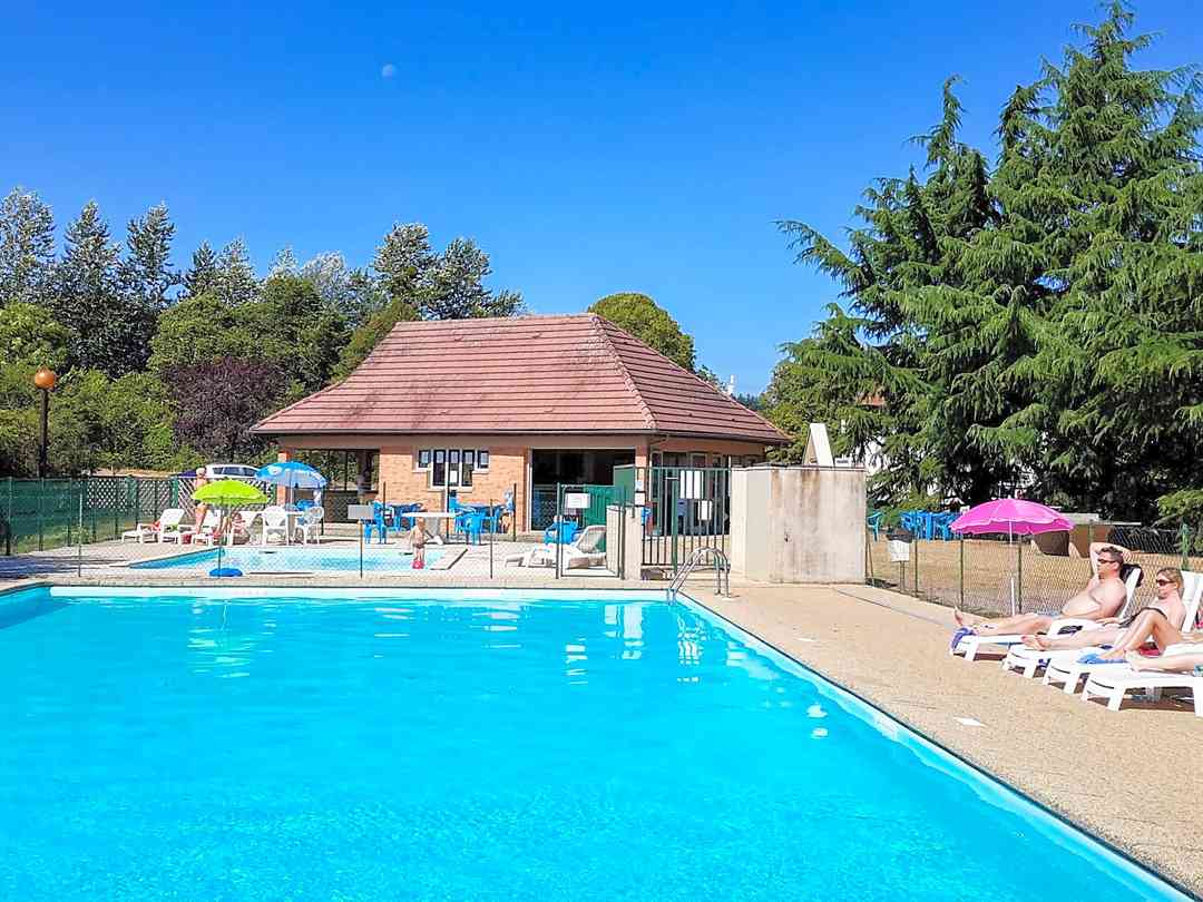 Campsites in Dijon, Côte-d'Or, France 2023 from £7/nt - Pitchup