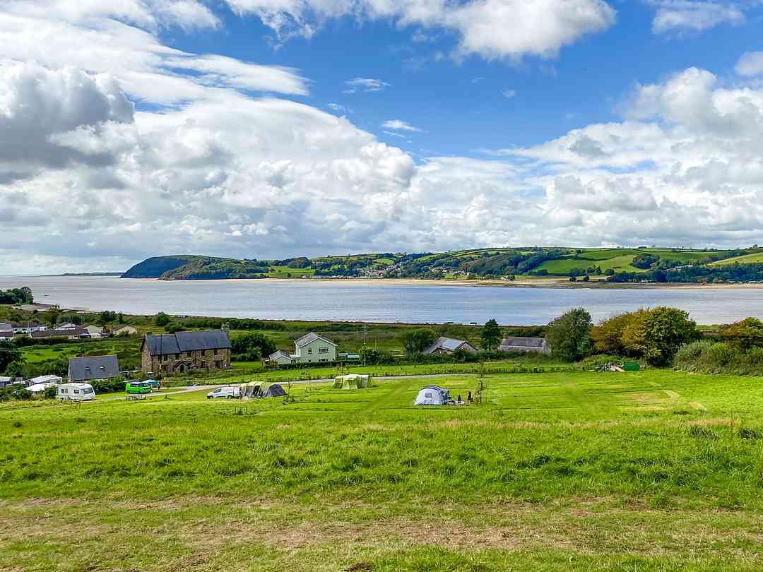 Ferryside Farm Caravan Park and Campsite, Ferryside | Pitchup.com