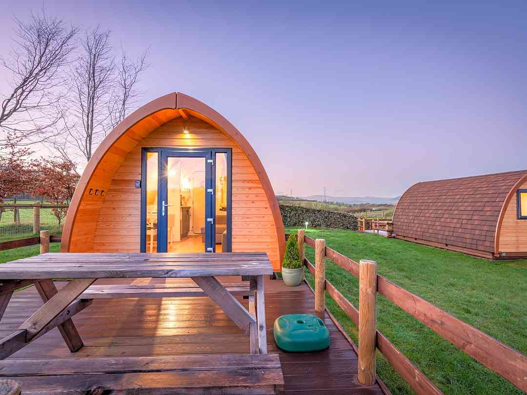 Lodges & Log Cabins in Kendal, Cumbria from £32/nt - Pitchup