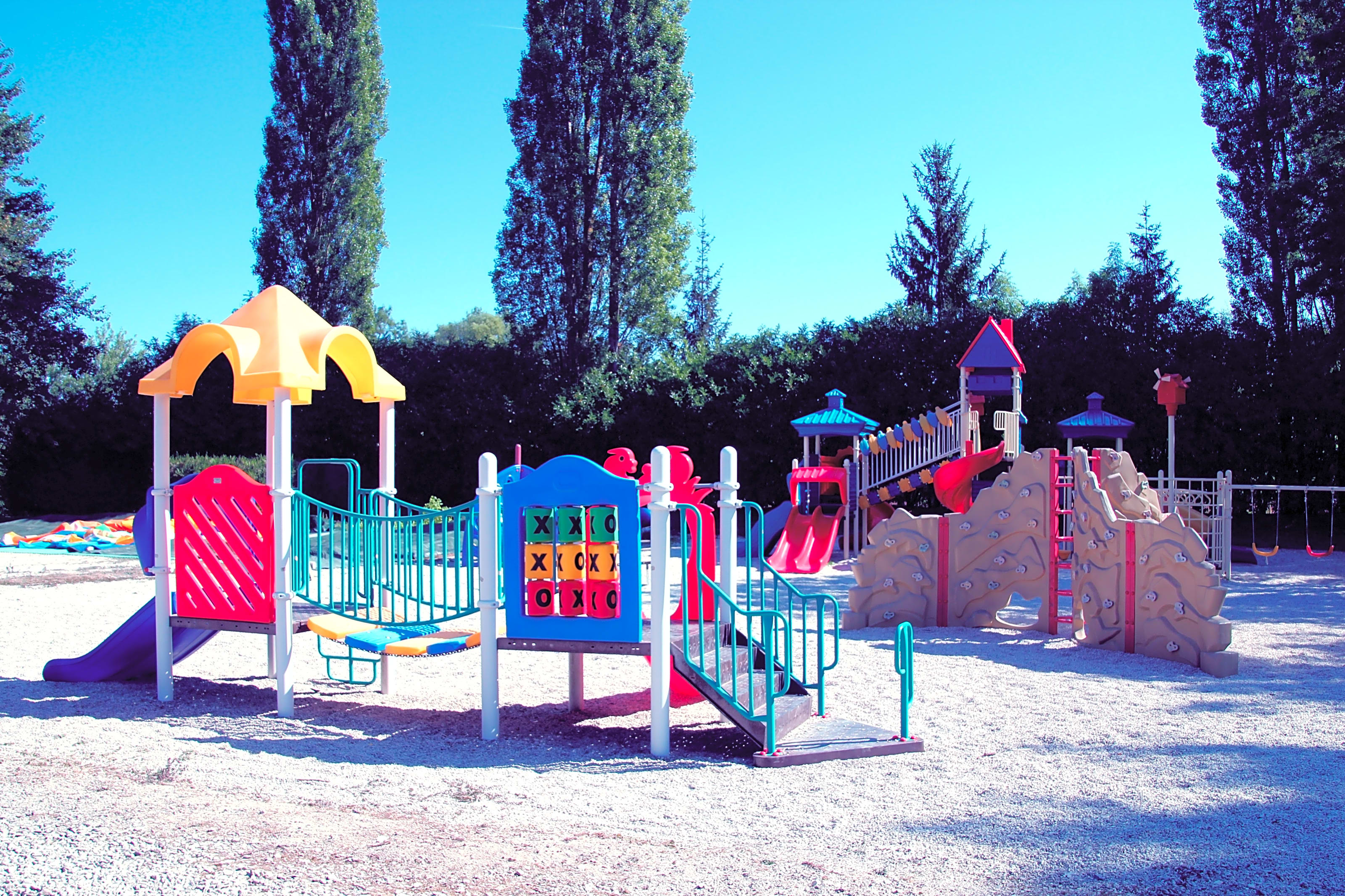 Les Terres Rouges, Clérey - Pitchup®