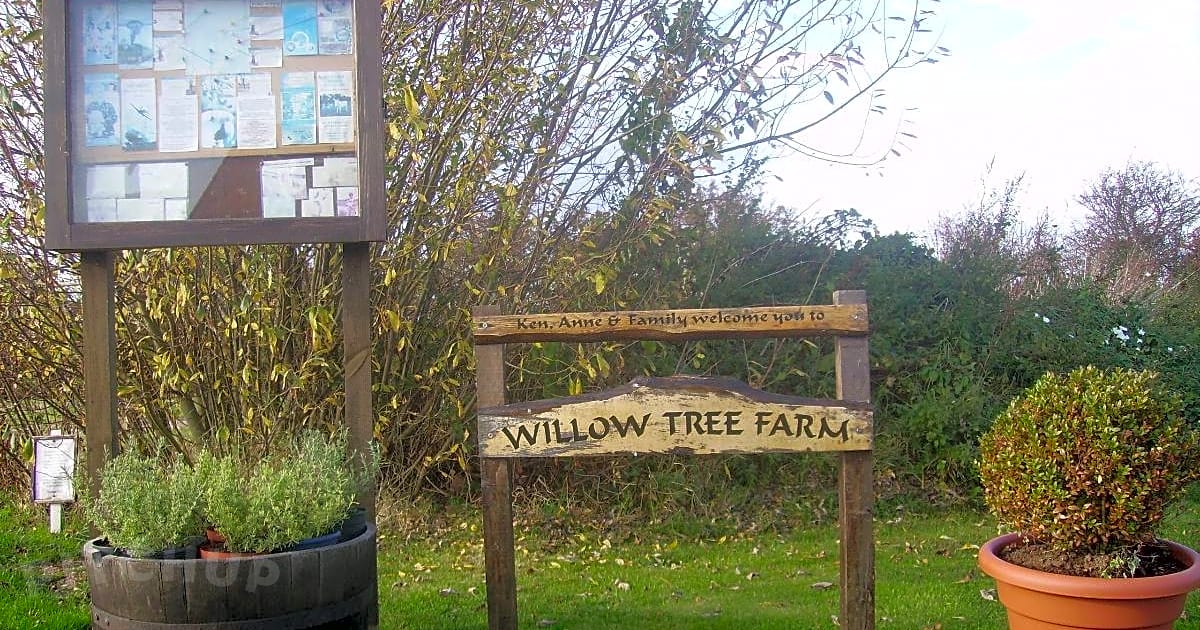 Willow Tree Farm Caravan Site and Fishery, Sutton on Sea - Pitchup®