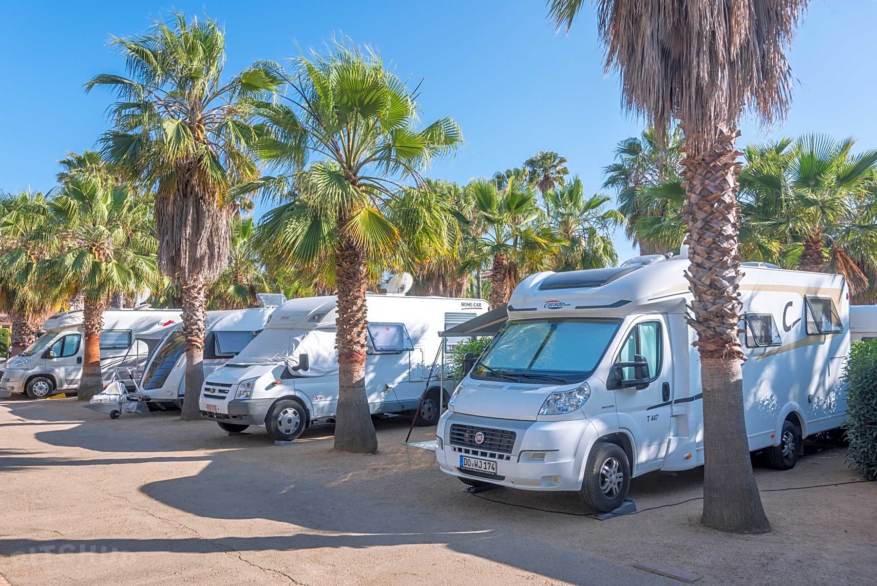 Find the Best Touring Caravan Sites in Barcelona - Pitchup®