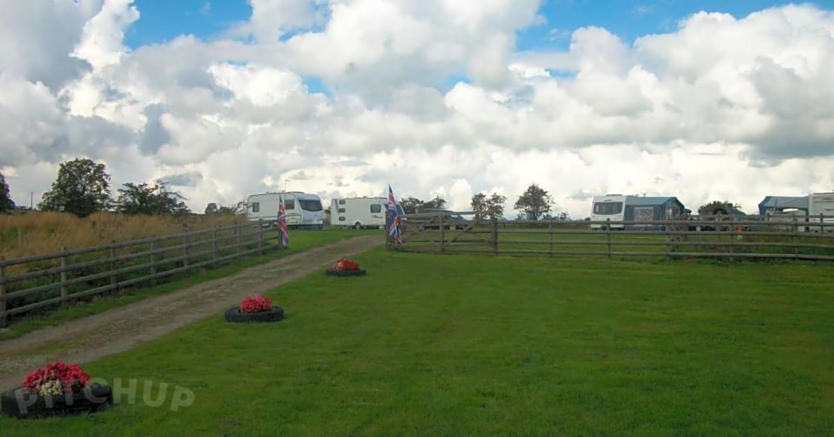 Wallbrook House Caravan and Campsite, Buxton - Pitchup®