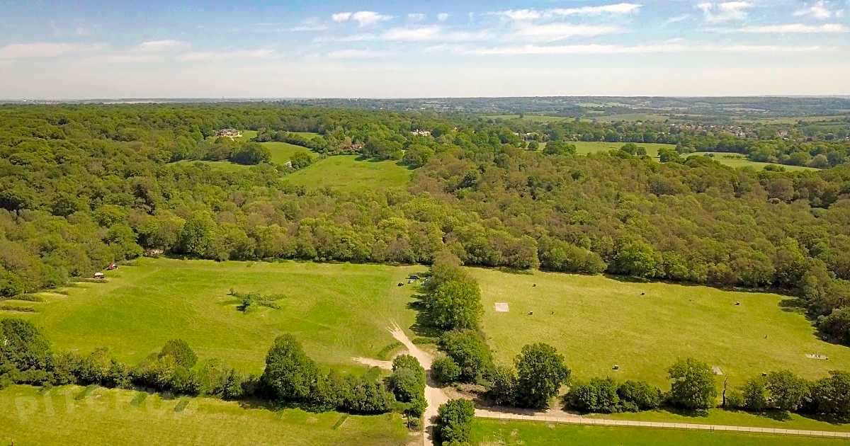 Debden House Campsite, Loughton - Updated 2024 prices | Pitchup.com