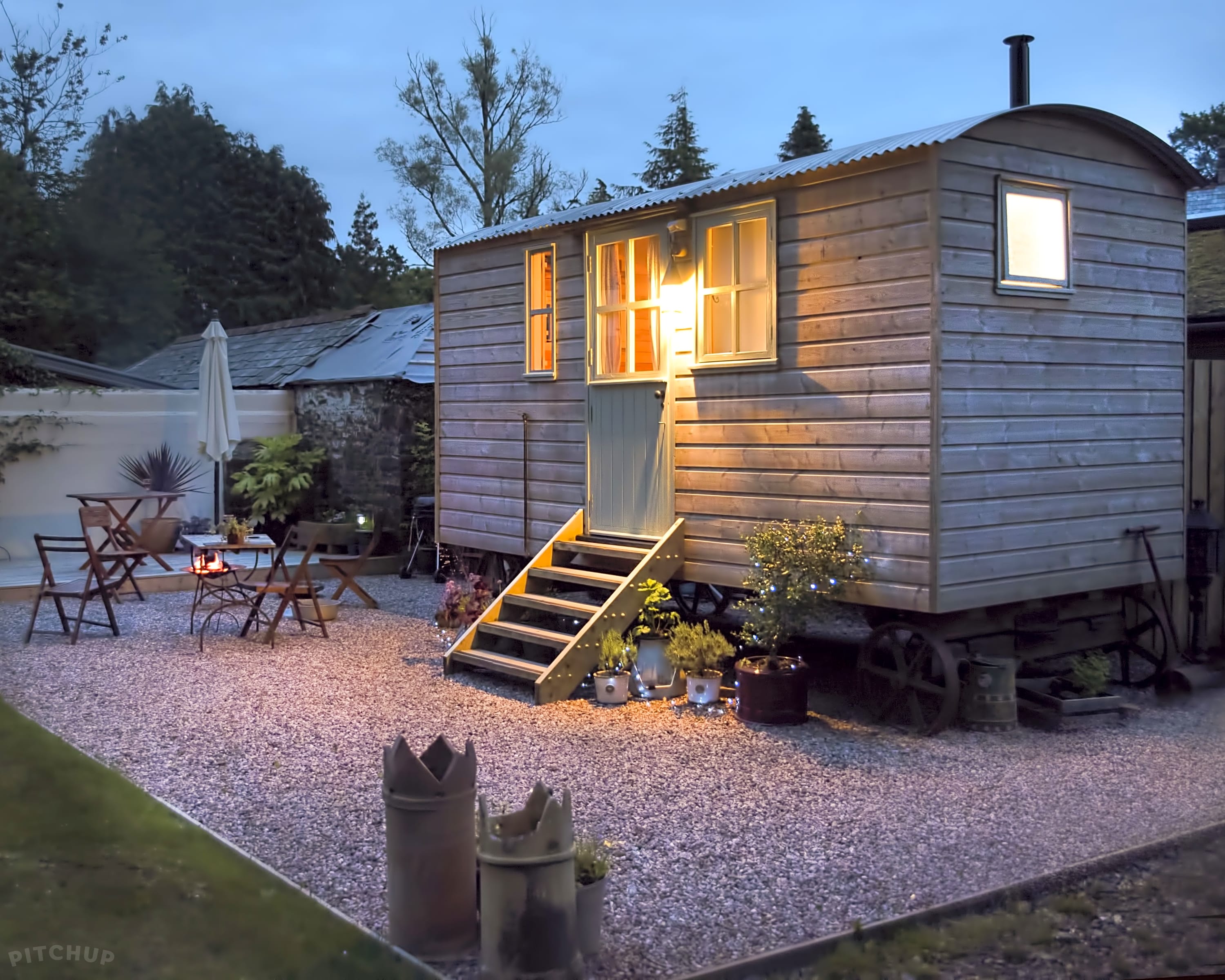 Long Stratton, Norfolk, Angleterre : Séjours glamping avec cabanes de berger à partir de 63,00 ...