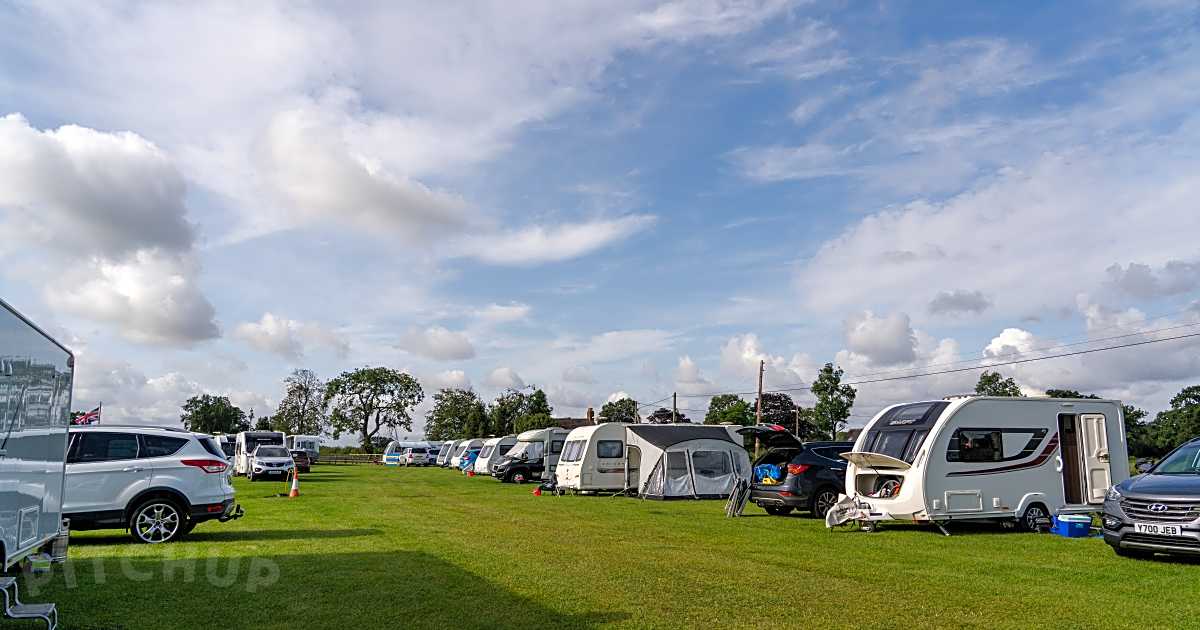 Red Lion Farm Touring Caravan Park, Stafford - Preise für 2024 ...