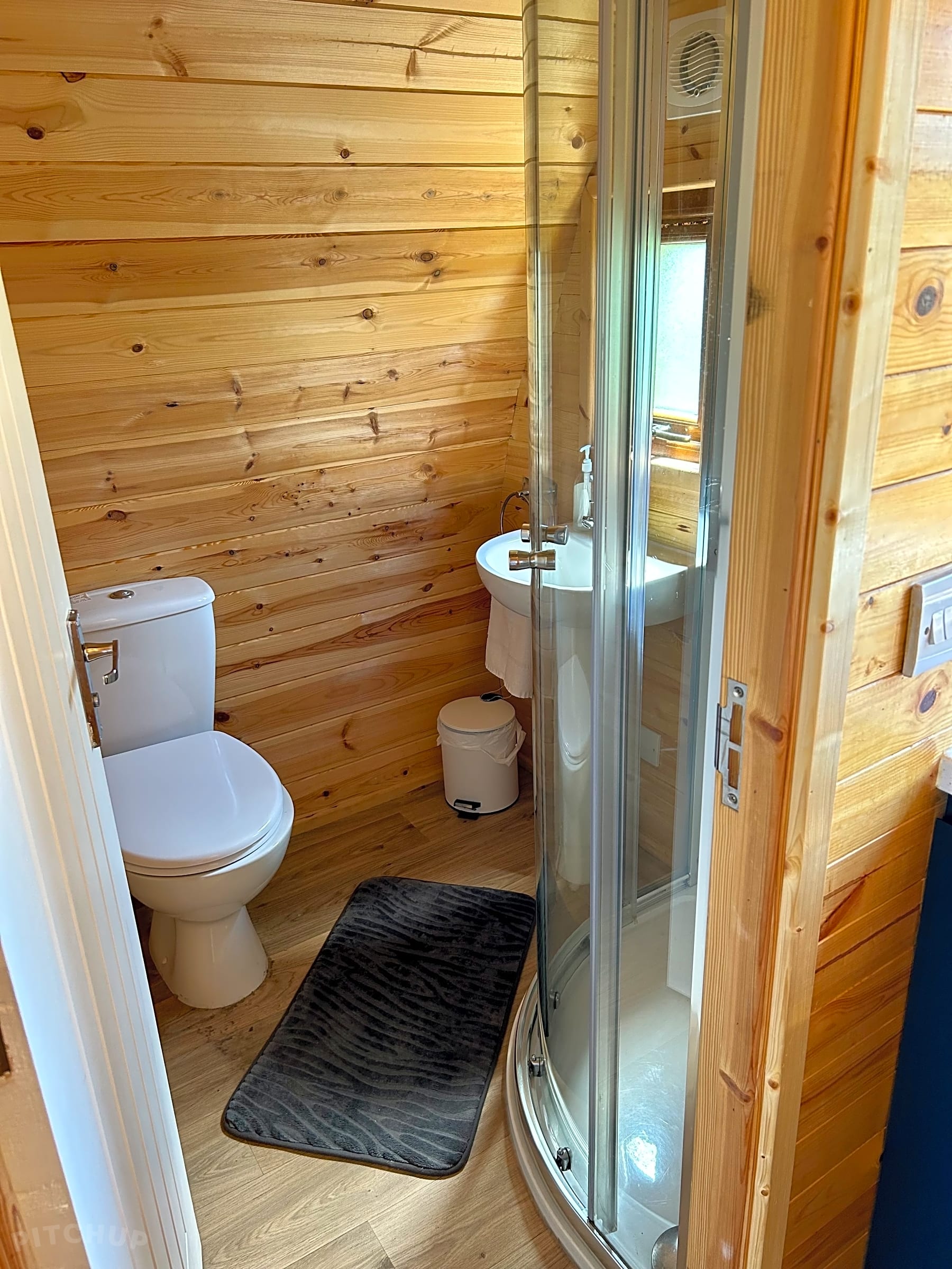 The Pods at Streamvale, Belfast, Co. Down | Pitchup.com