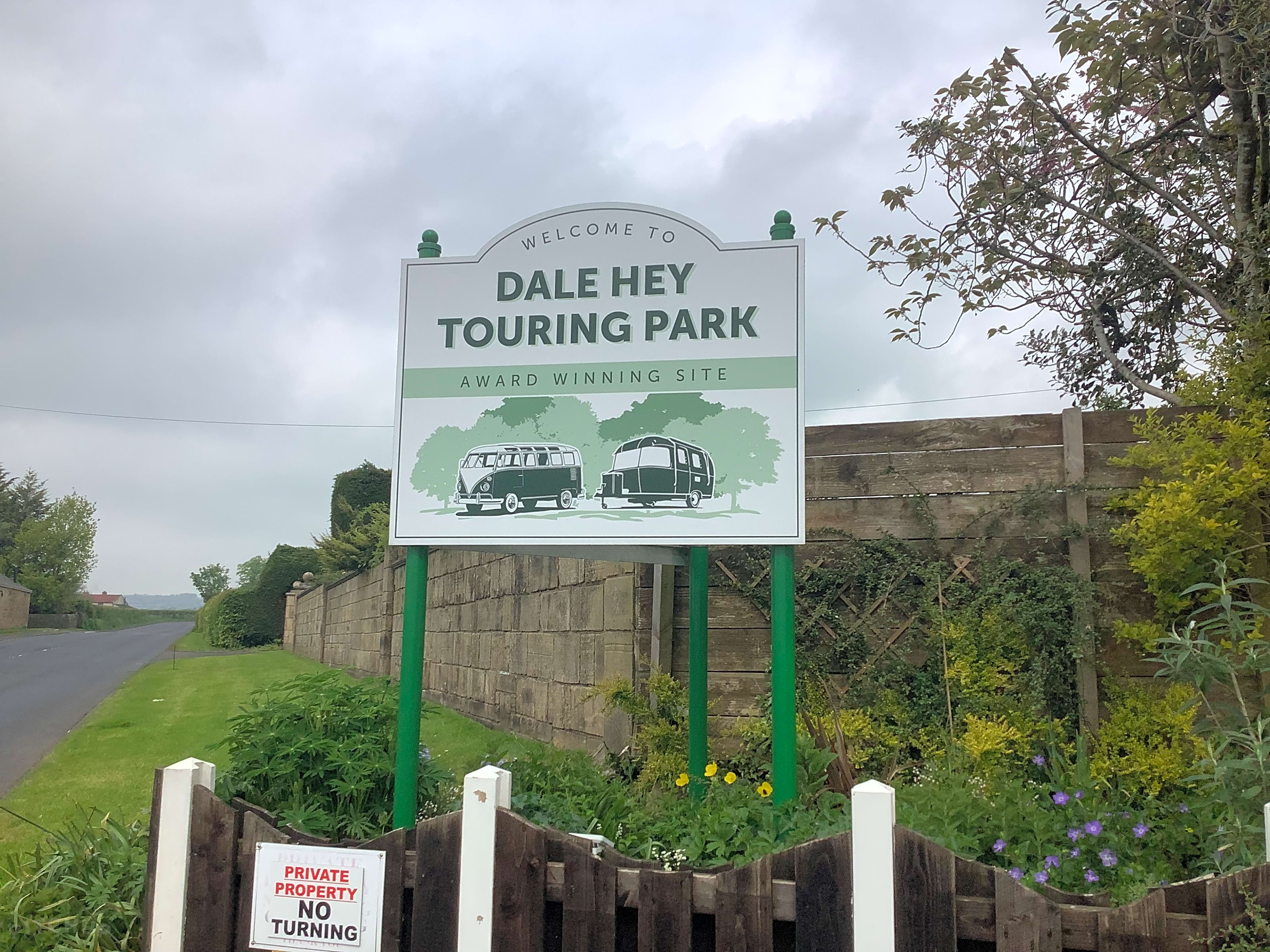 Dale Hey Touring Park, Ribchester, Lancashire | Pitchup.com