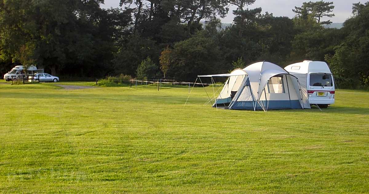 Hulme End Campsite, Buxton - Pitchup®