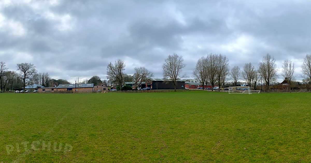 Dummer Down Farm, Basingstoke | Pitchup.com