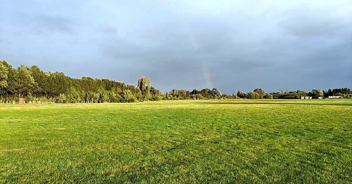 Phillips Farm, Mildenhall - Updated 2024 prices | Pitchup.com