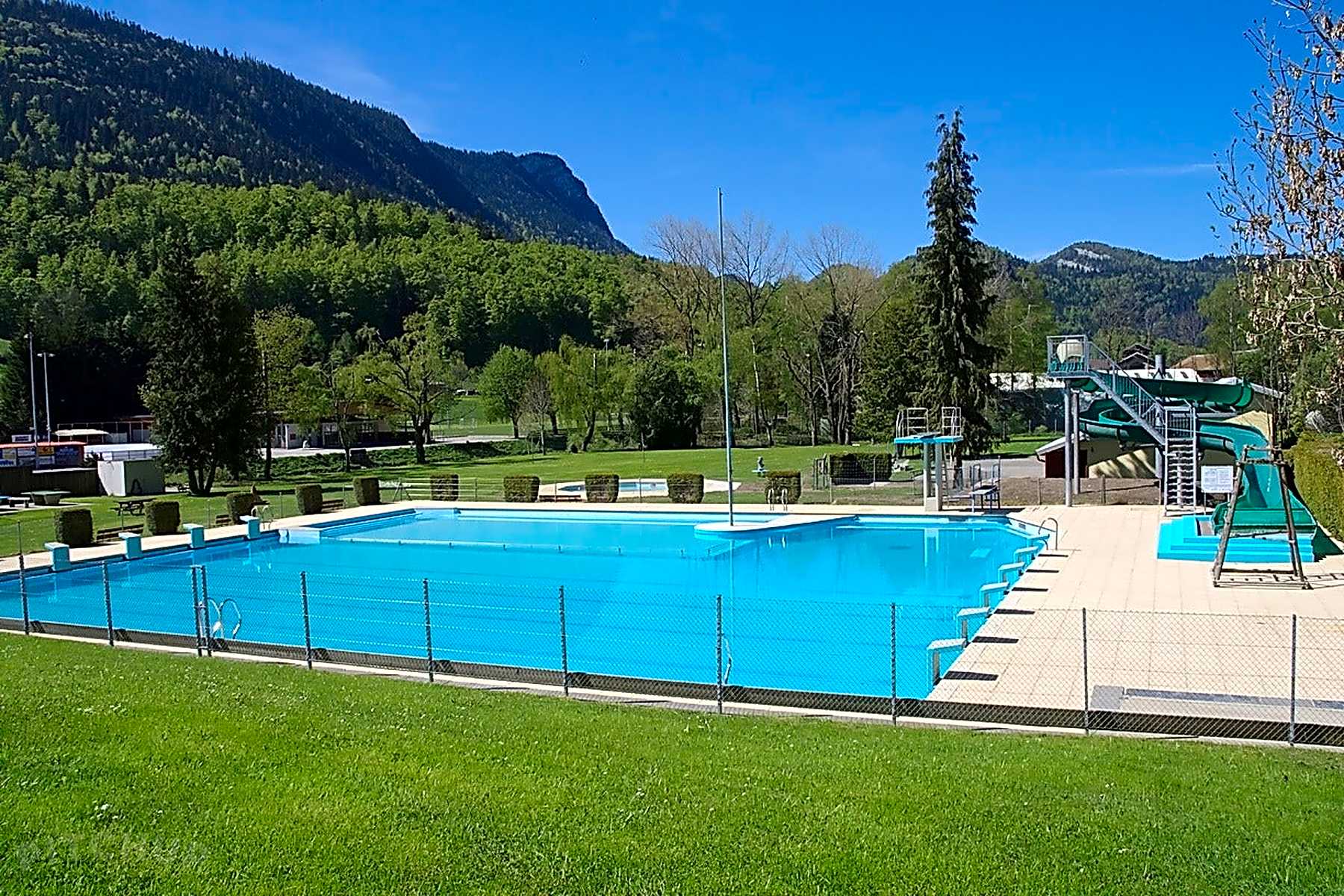 Jura-Nord Vaudois, Vaud, Switzerland Campsites and Holiday Parks ...