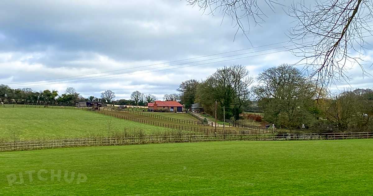 Dummer Down Farm, Basingstoke | Pitchup.com