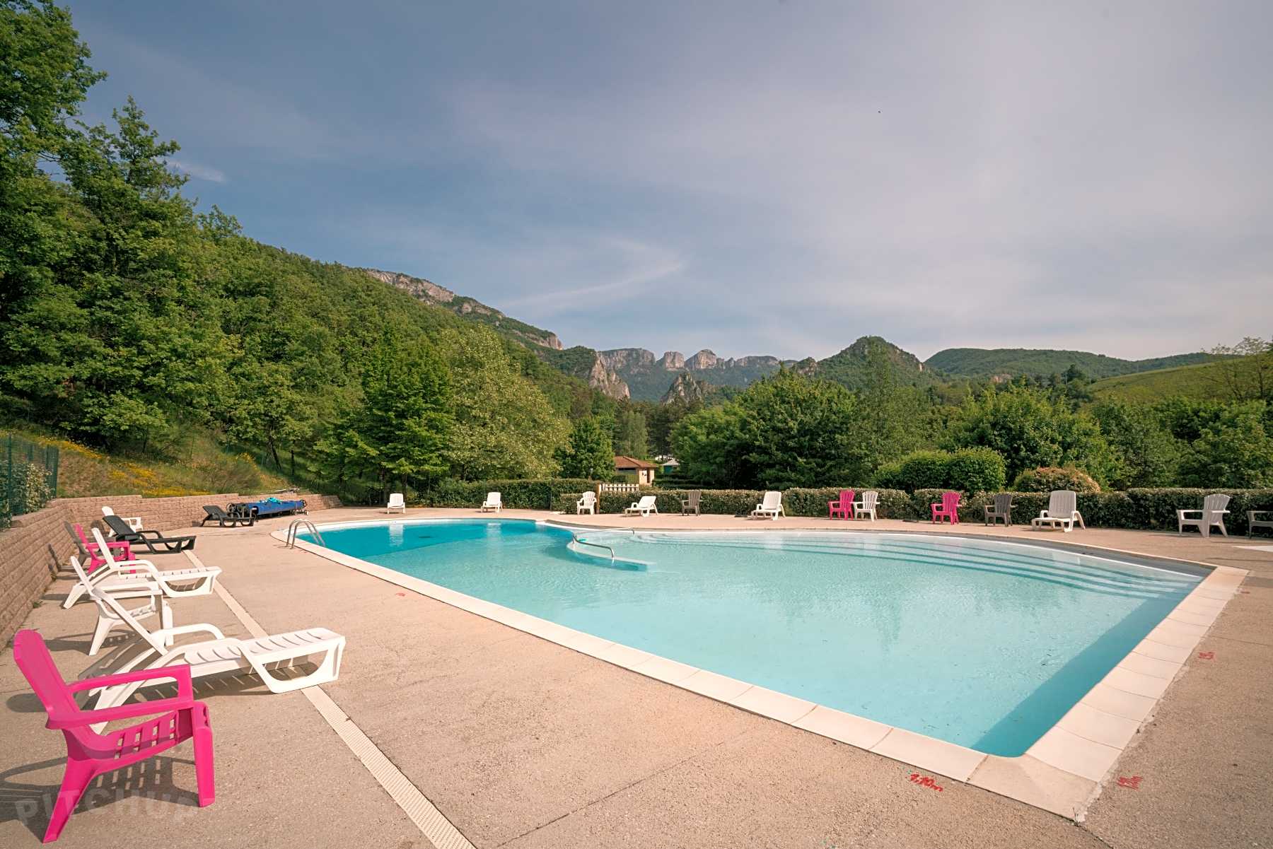 Campsites in Rochefort-Samson, Drôme, France 2023 from R200/nt - Pitchup