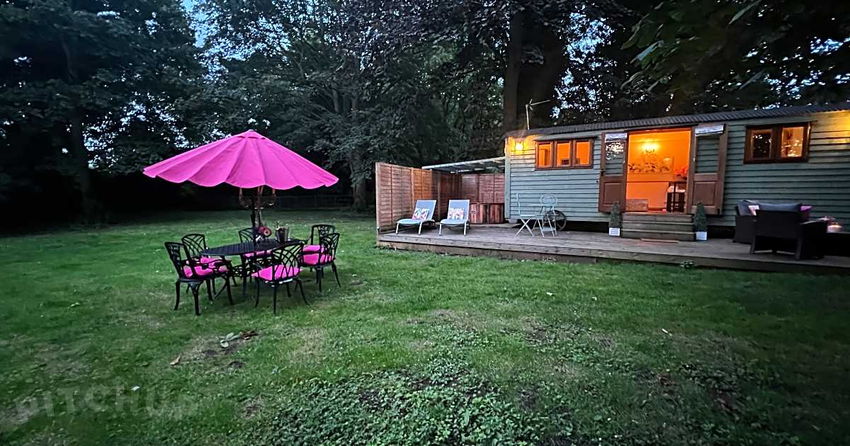 Walcot Hall Estate, Scunthorpe - Updated 2024 prices | Pitchup.com