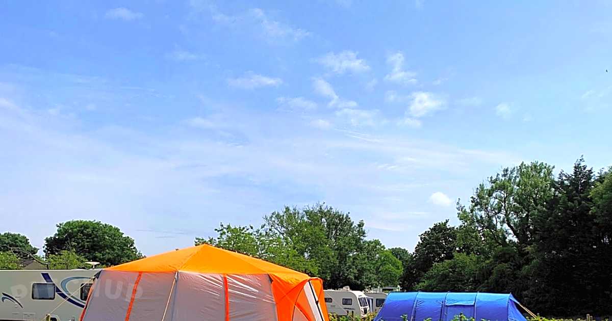 Masterland Farm Caravan Park, Kilgetty | Pitchup.com