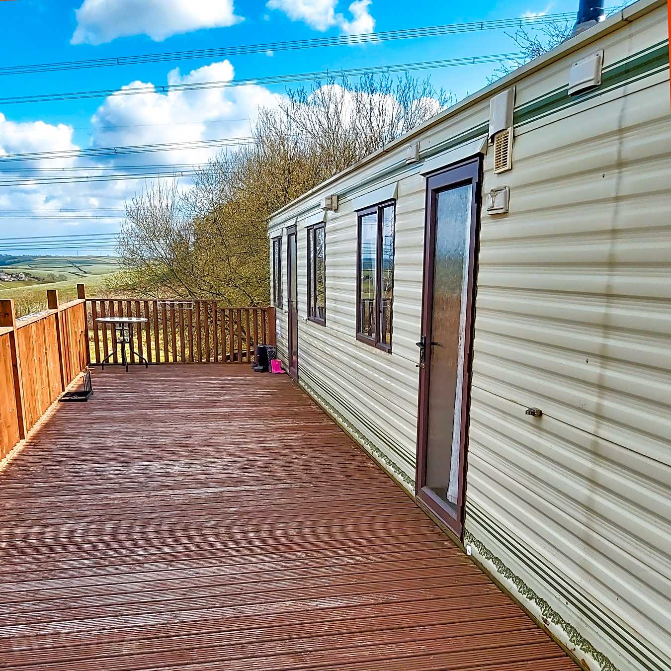 English | Caravan Parks in St Clears, Carmarthenshire, Wales | Pitchup.com