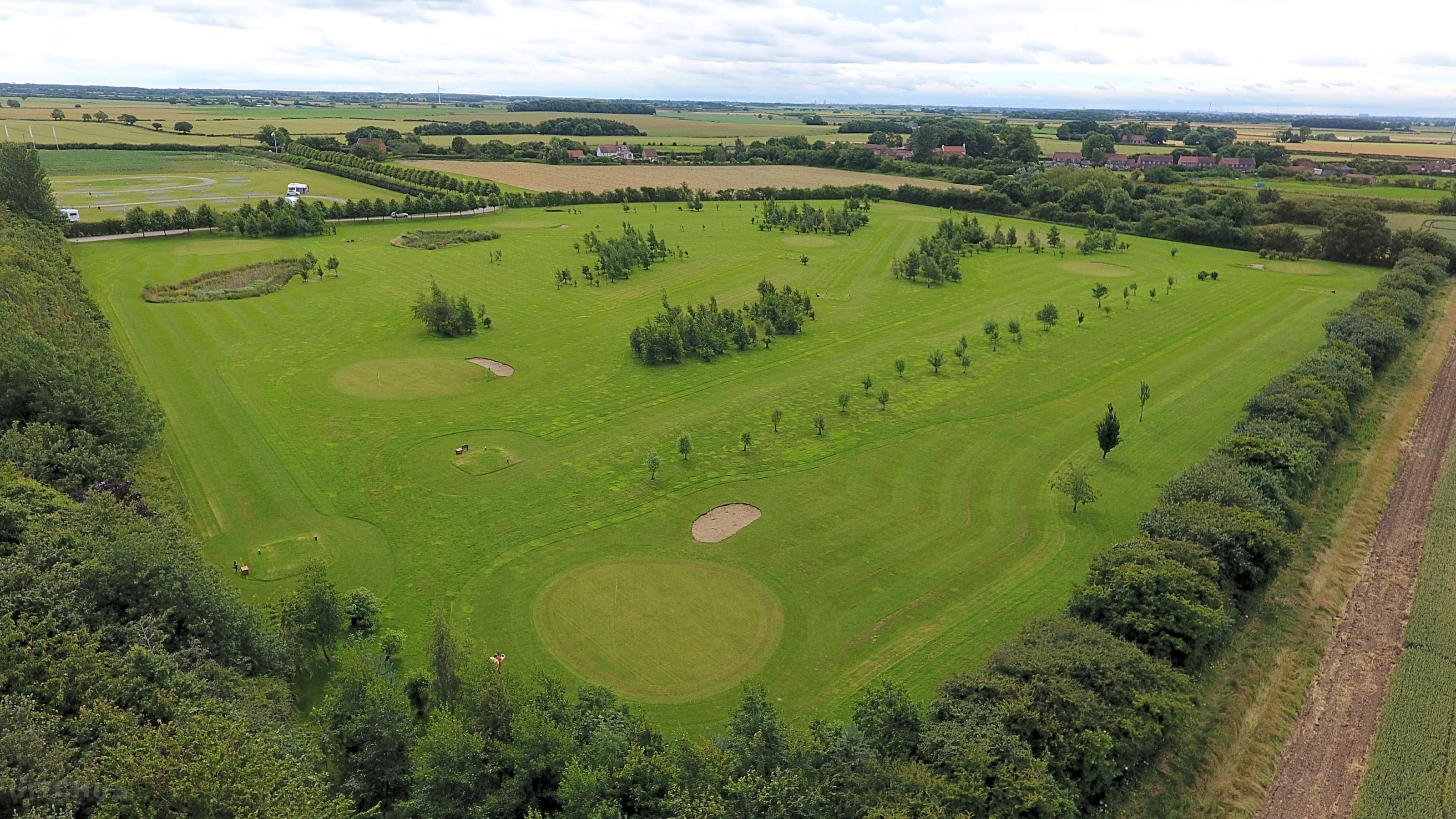 High Farm Holiday Park, Беверли - Pitchup®