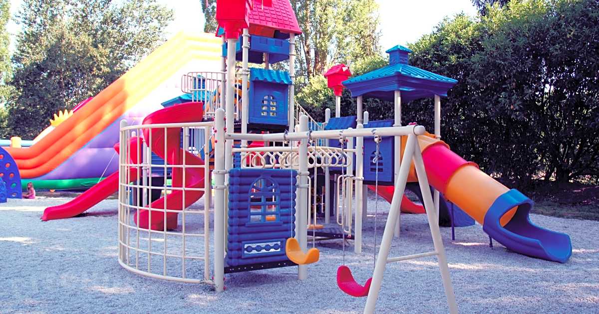 Les Terres Rouges, Clérey | Pitchup.com