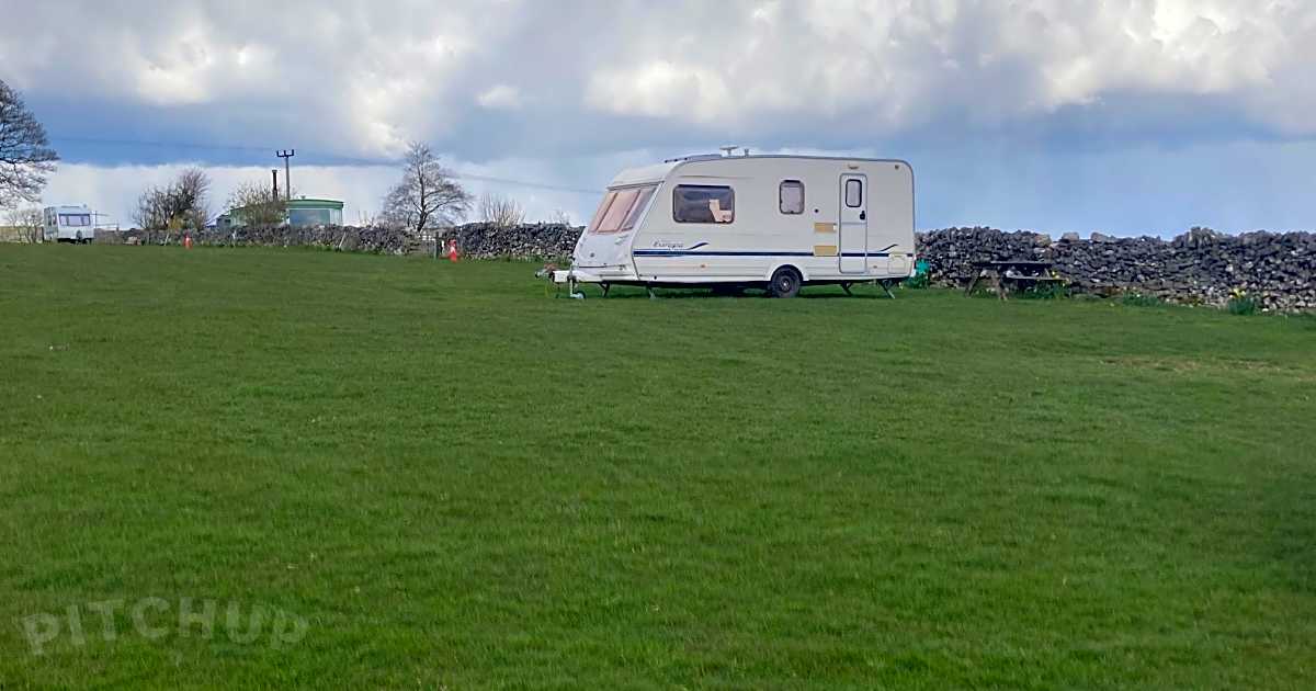 Longfield Farm, Buxton | Pitchup.com