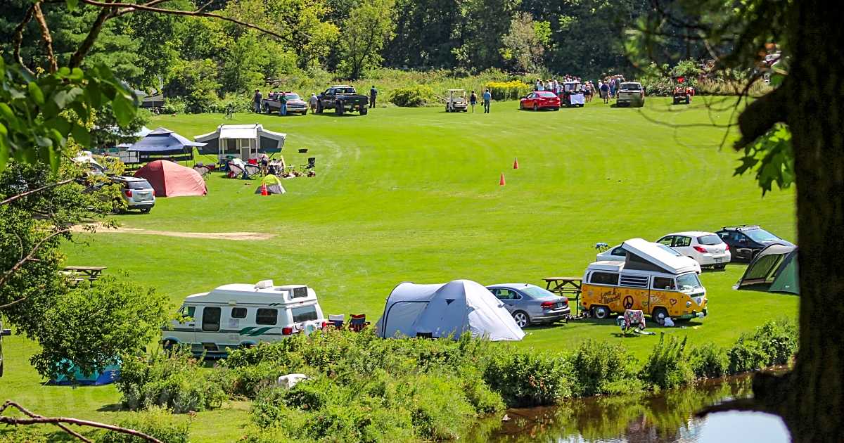 Pine Ridge Park Campsite, Constable | Pitchup.com