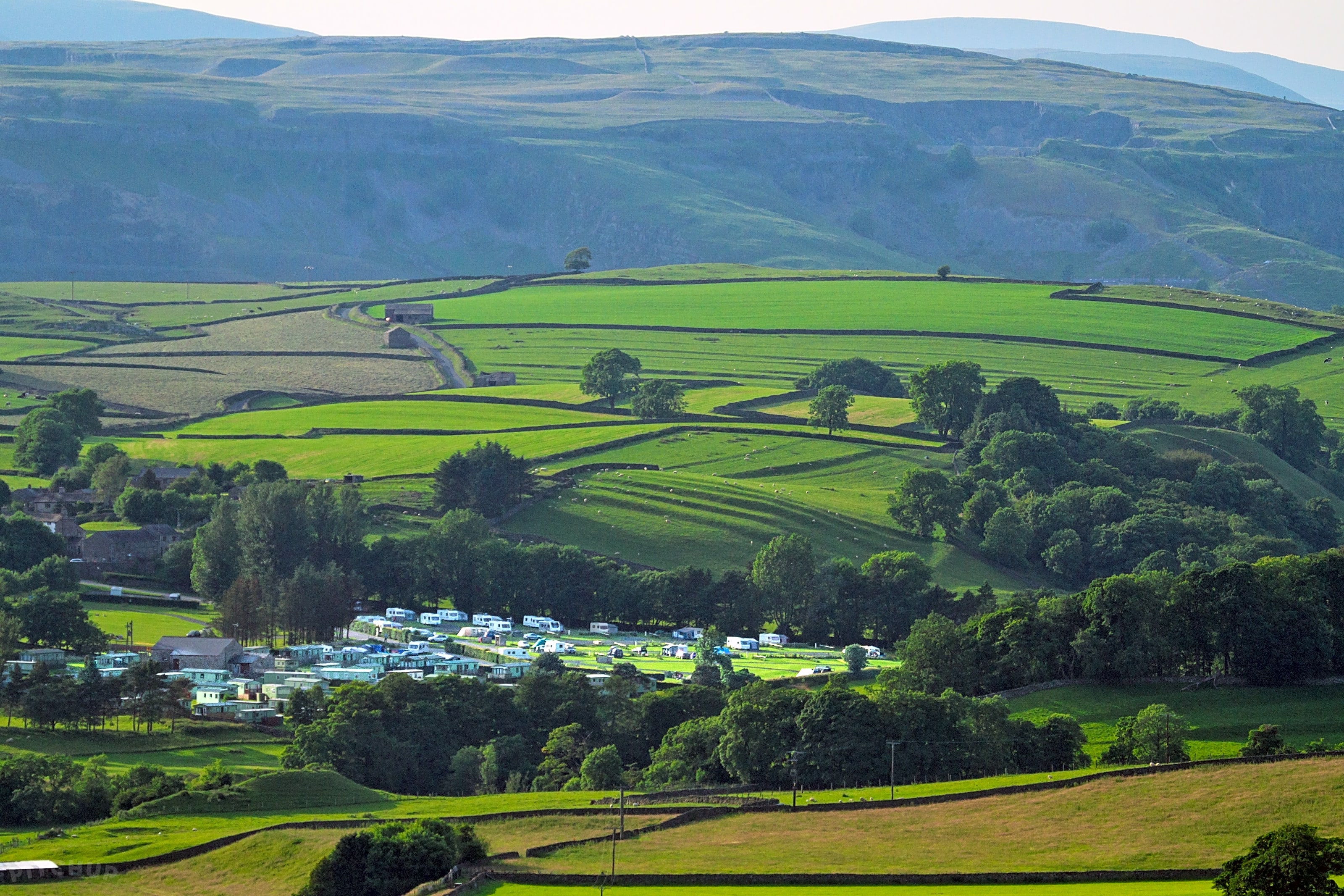 Knight Stainforth Caravan and Camping Park, Settle, North Yorkshire ...