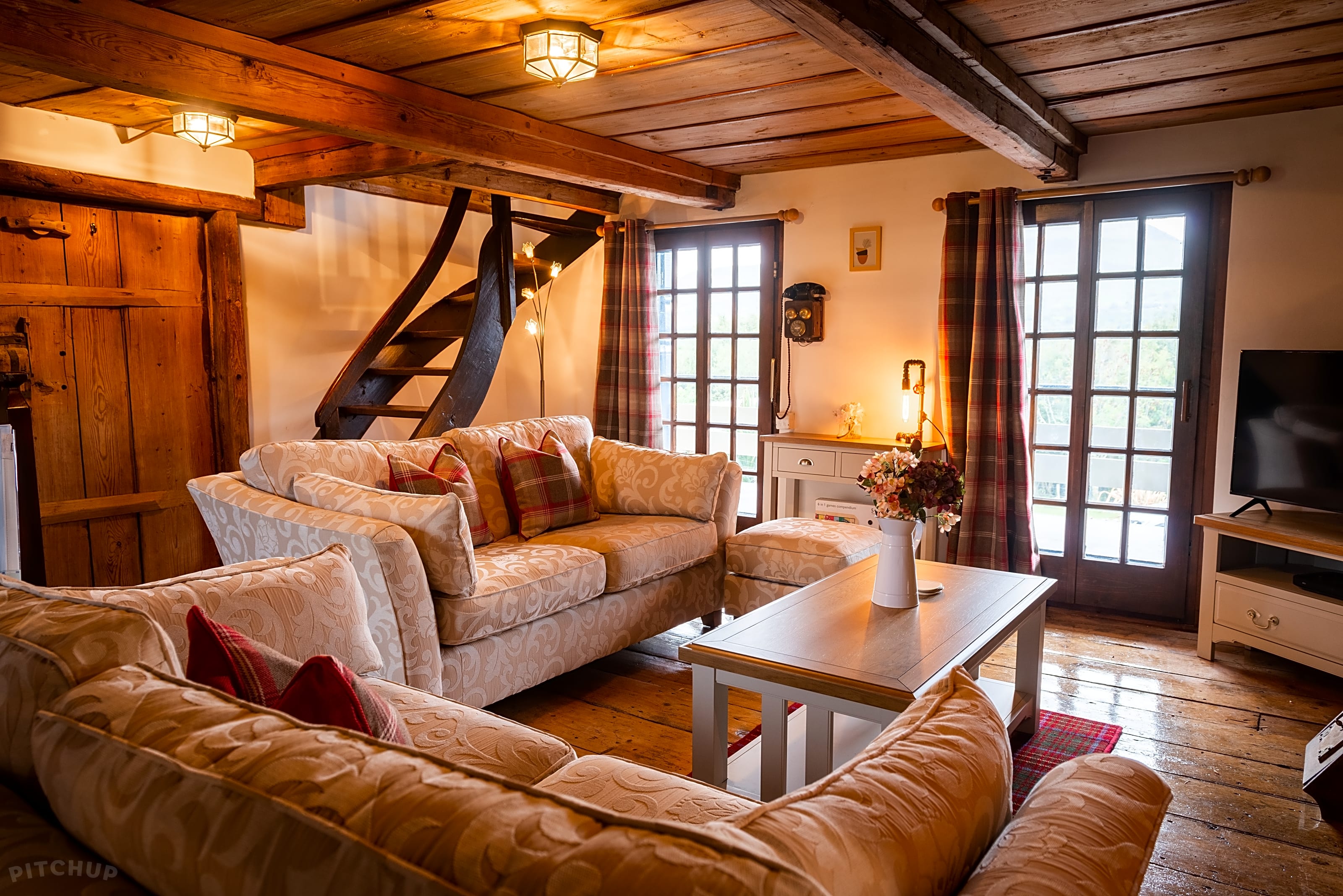 Lakeland Lodge, Kinlough, Co. Leitrim | Pitchup.com