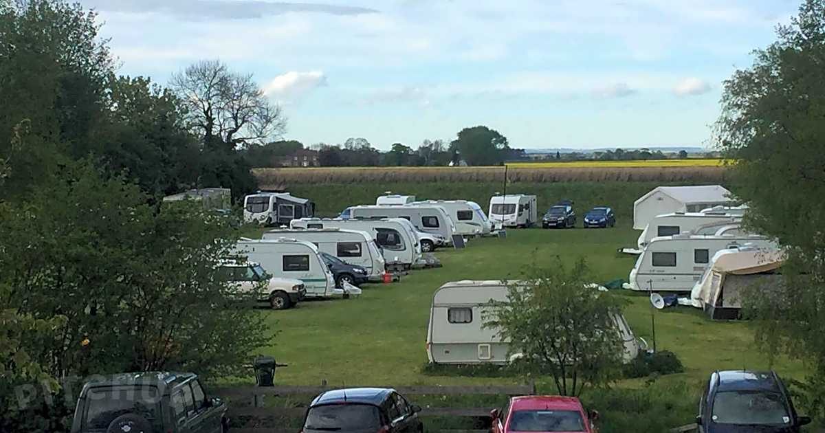 Half Moon Inn, Goole - Updated 2024 prices | Pitchup.com