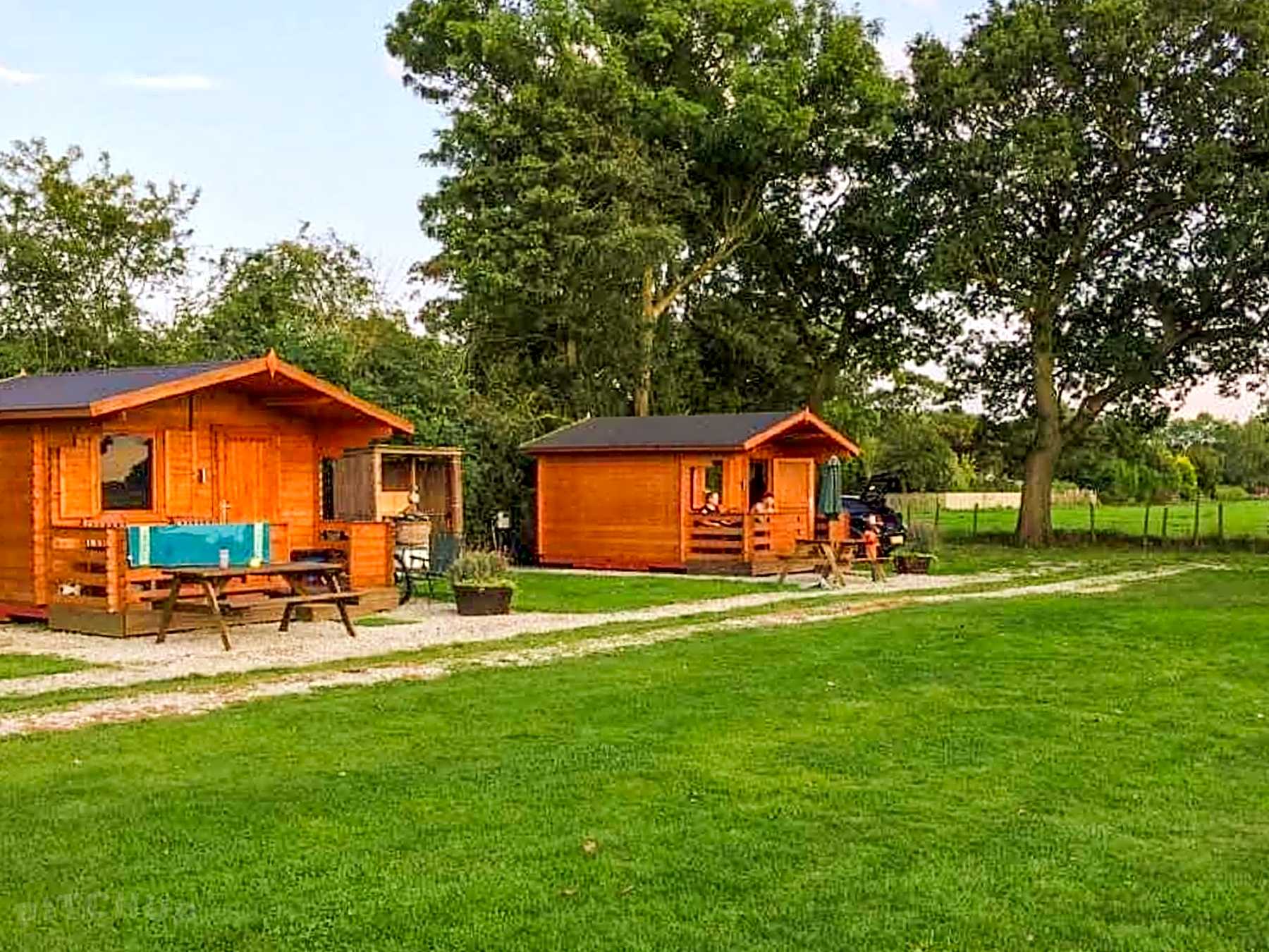 English | Cabins and Lodge Vacations in South Duffield, North Yorkshire ...