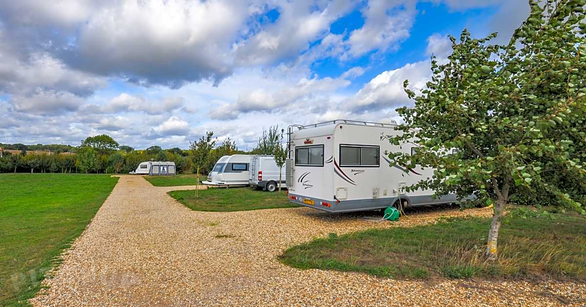 Grove Lock Caravan Park, Leighton Buzzard - Updated 2024 prices ...
