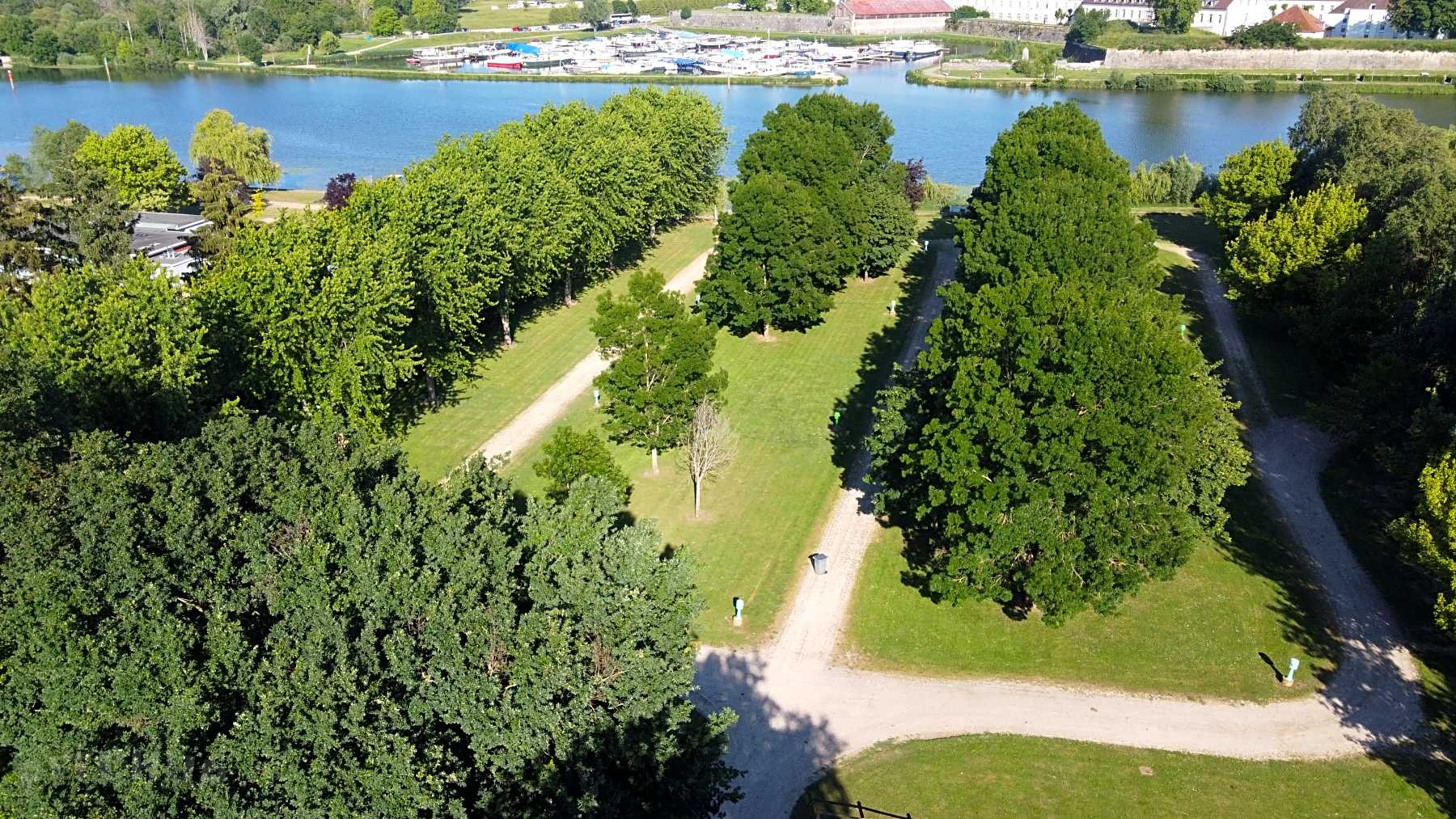Campsites in Dijon, Côte-d'Or, France 2023 from £7/nt | Pitchup.com