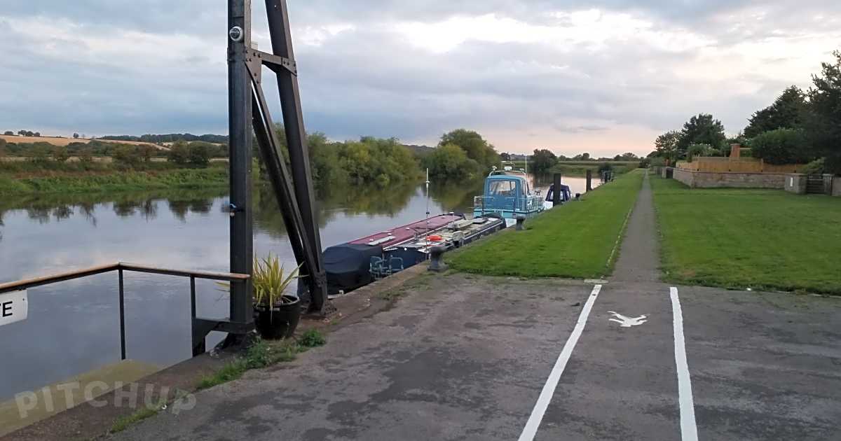Fiskerton Wharf, Fiskerton | Pitchup.com