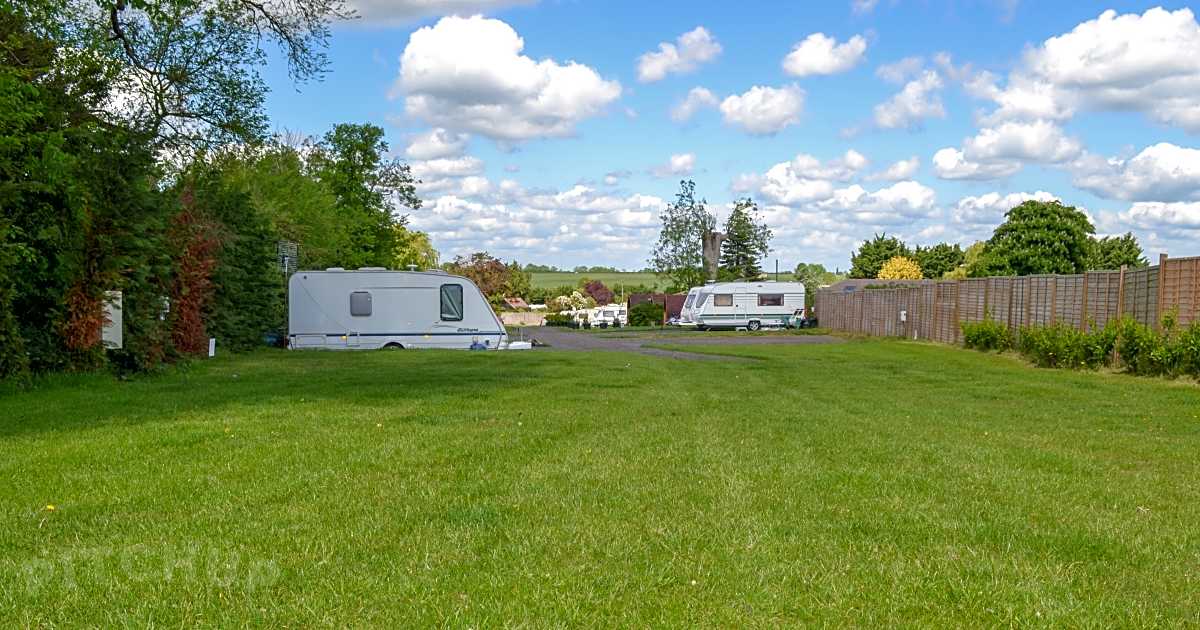 Glebe Farm Caravan Park, Huntingdon - Updated 2024 prices | Pitchup.com