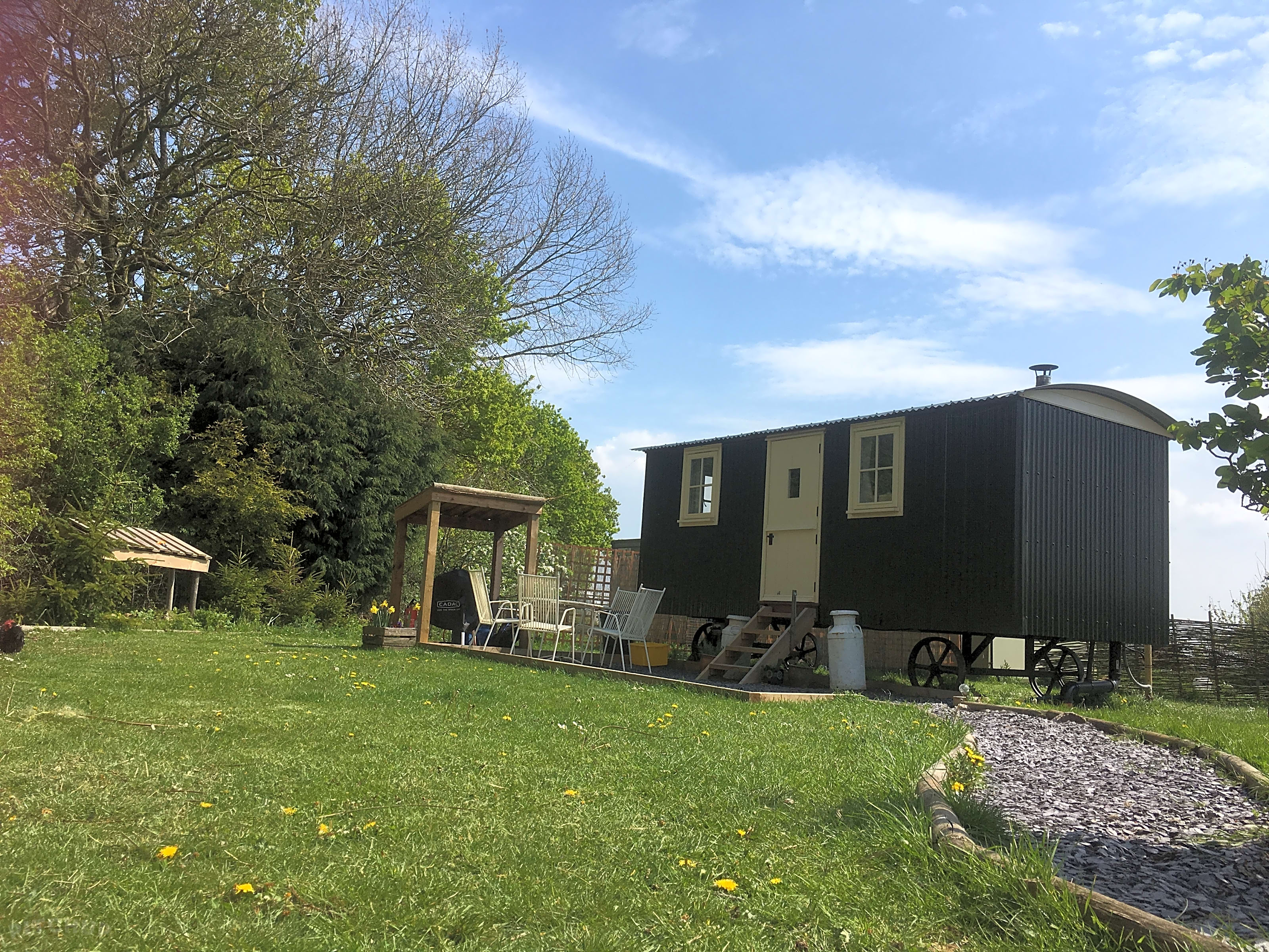 Oxton Hill Hideaway, Oxton - Updated 2020 prices - Pitchup®