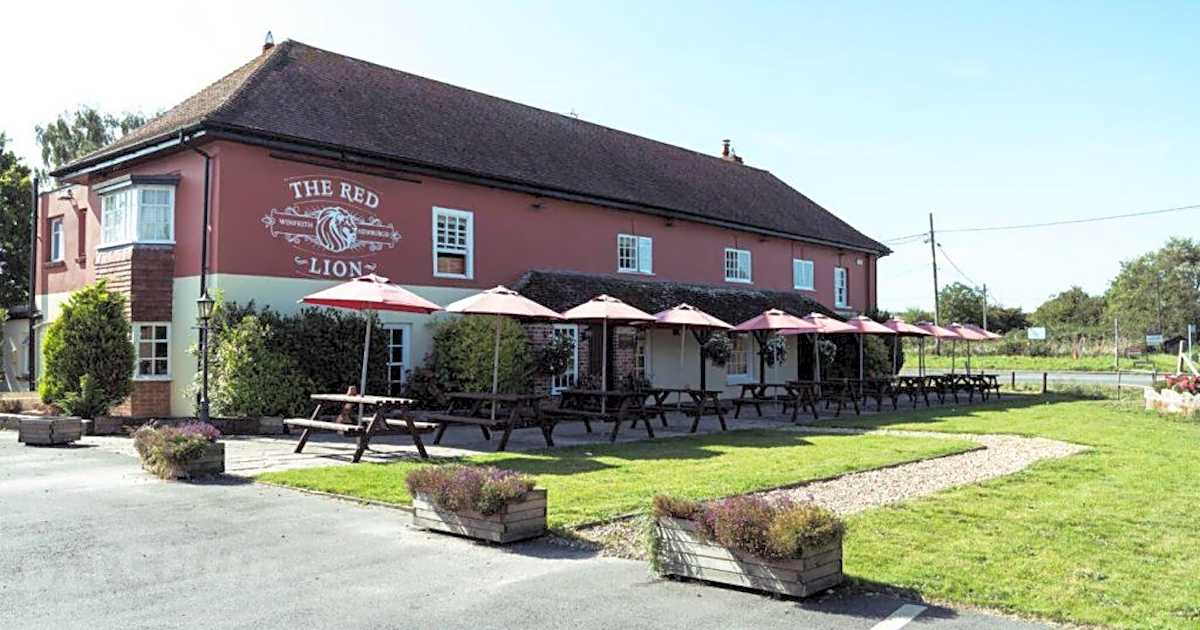 The Red Lion, Winfrith Newburgh - Pitchup®