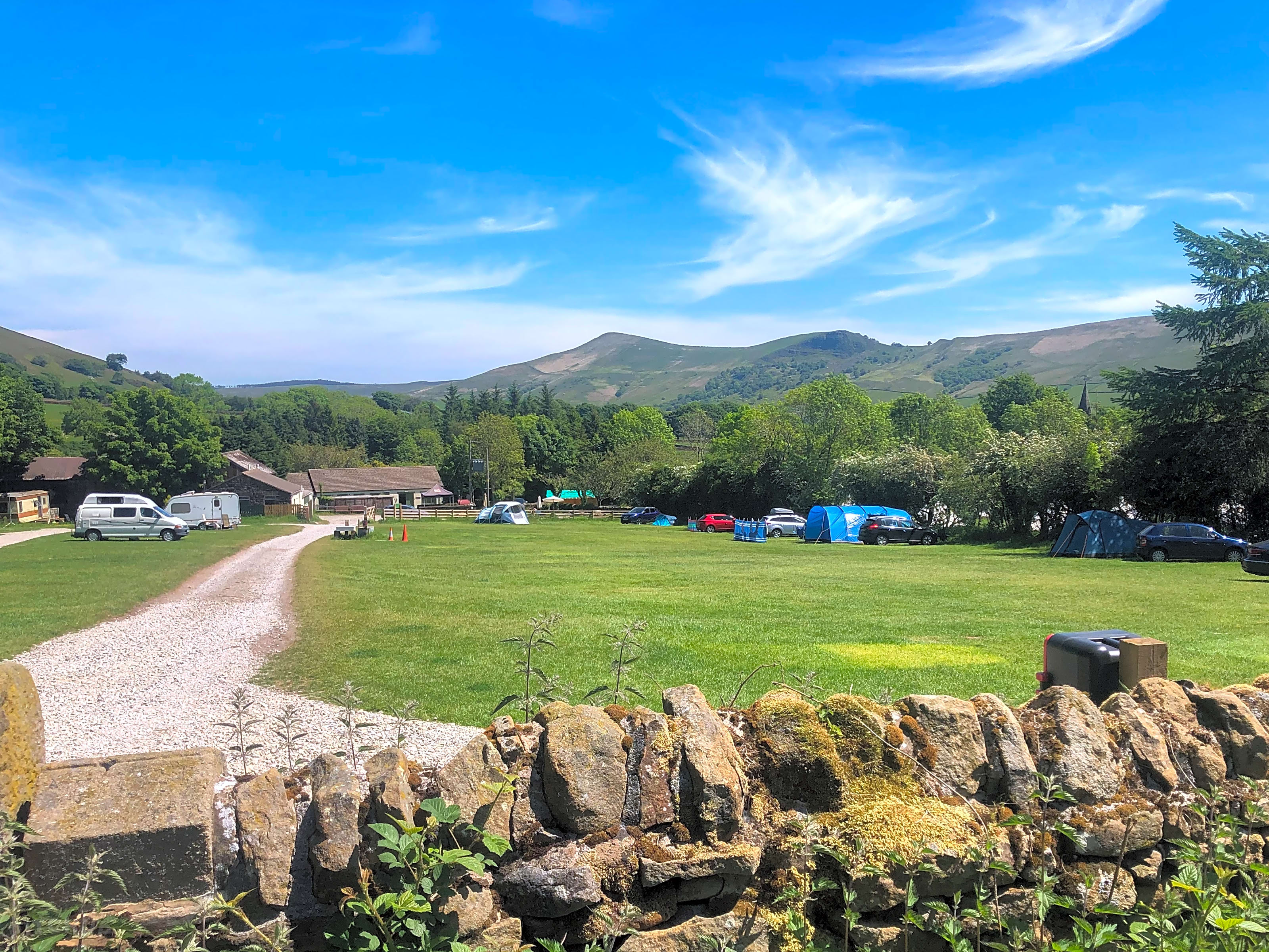 Campsites in Castleton, Derbyshire 2026 from £13/nt | Pitchup.com