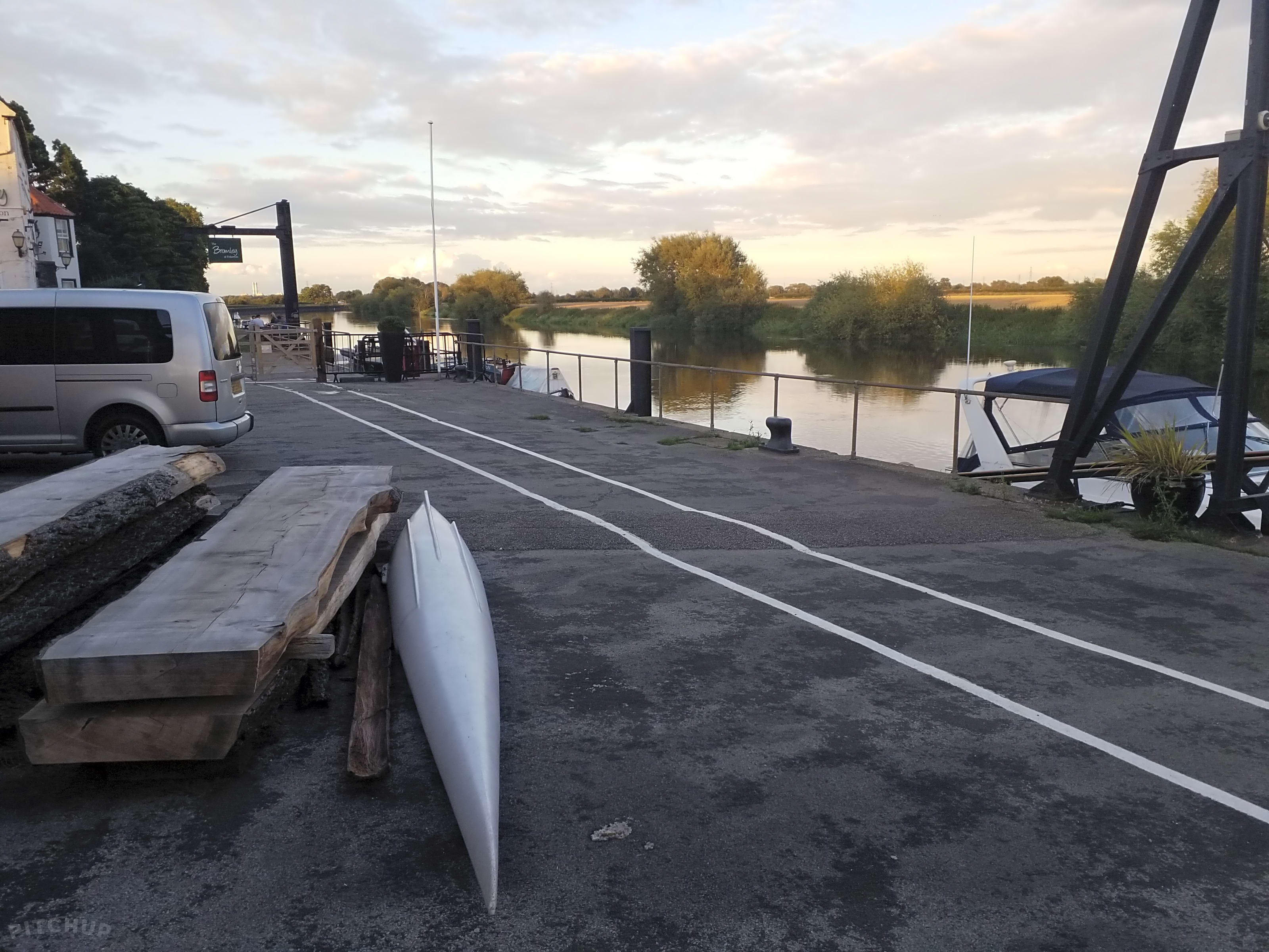 Fiskerton Wharf, Fiskerton, Nottinghamshire | Pitchup.com