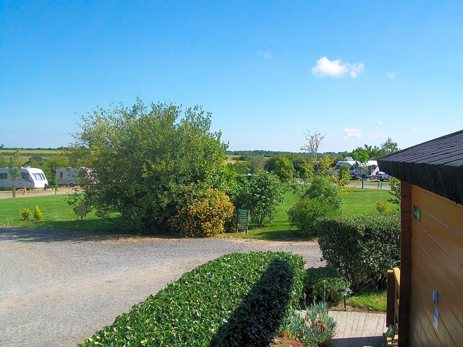 Hungerford Farm Touring Caravan Park, Kilgetty, Pembrokeshire | Pitchup.com