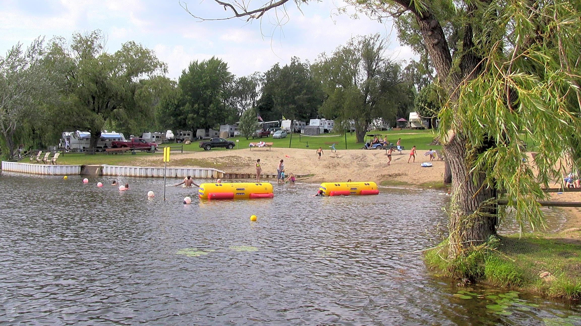 Taylor's Beach Campground, Howell, Michigan | Pitchup.com