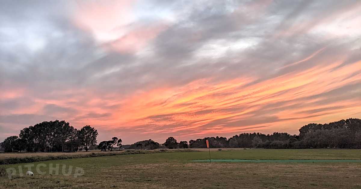 Phillips Farm, Mildenhall - Updated 2024 prices | Pitchup.com