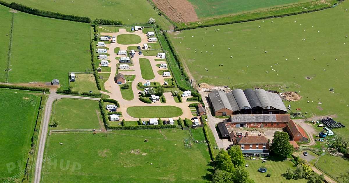 Harbury Fields Farm, Leamington Spa | Pitchup.com