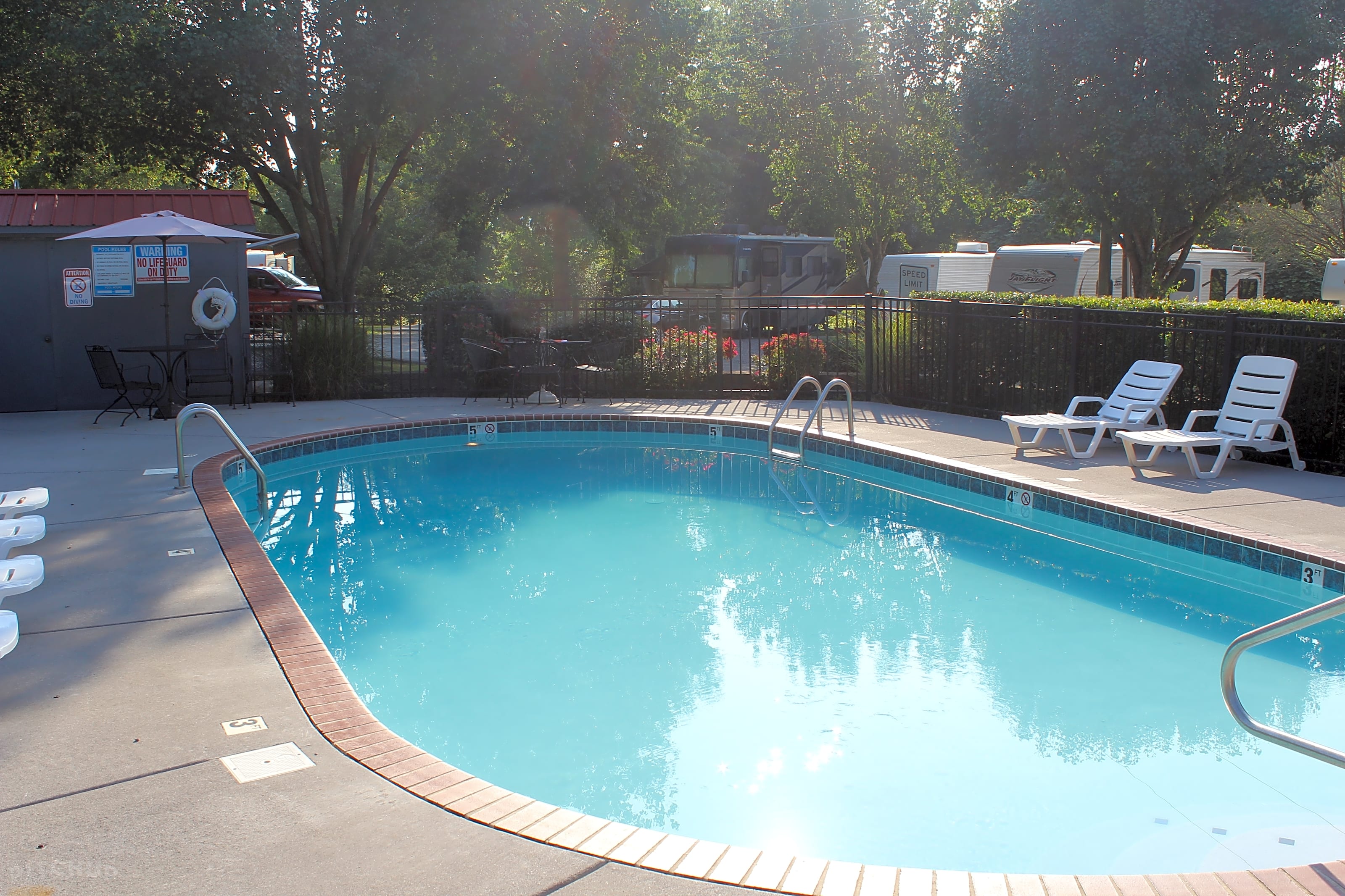 Creekside RV Park, Pigeon Forge - Pitchup®