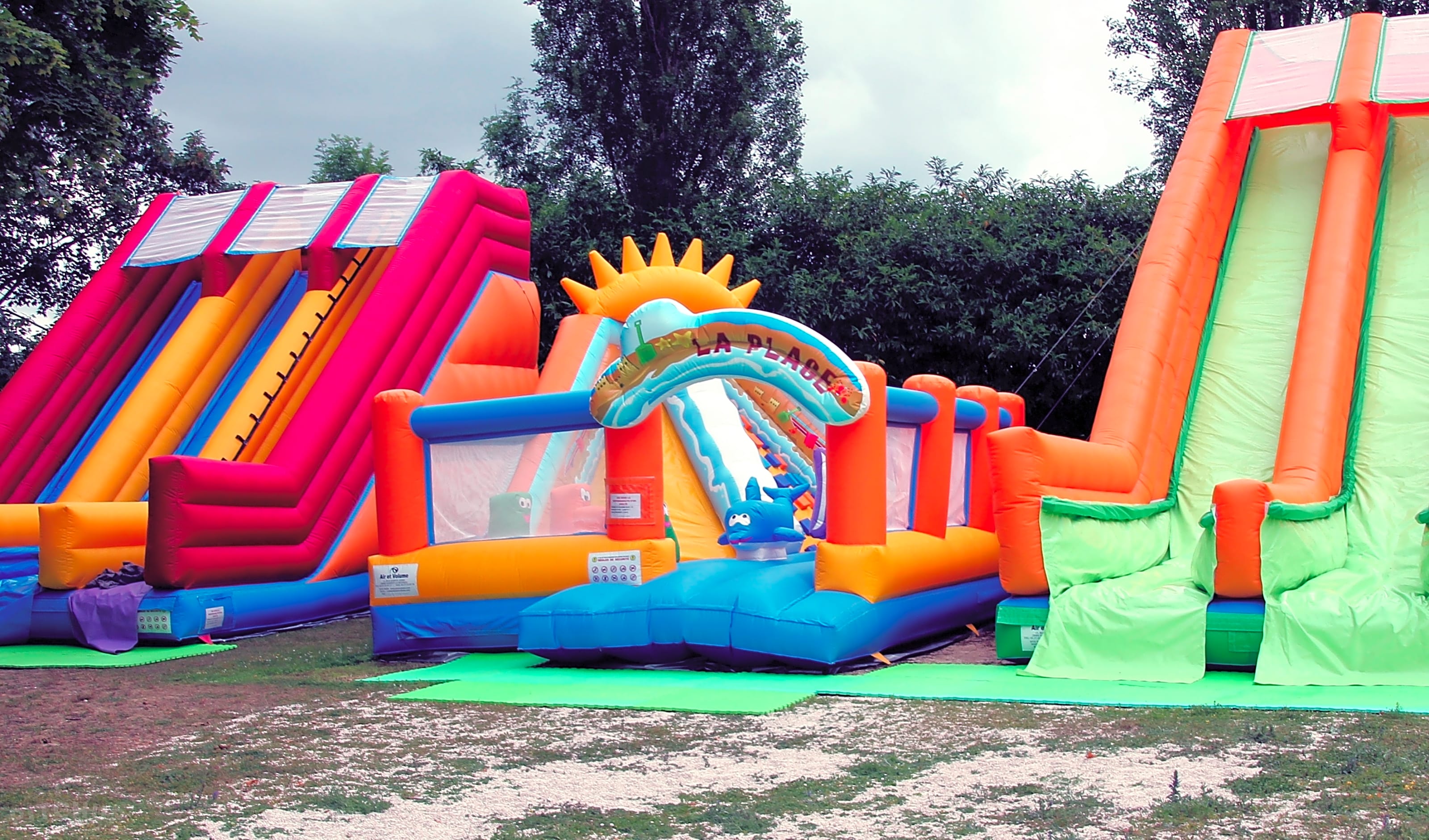 Les Terres Rouges, Clérey - Pitchup®