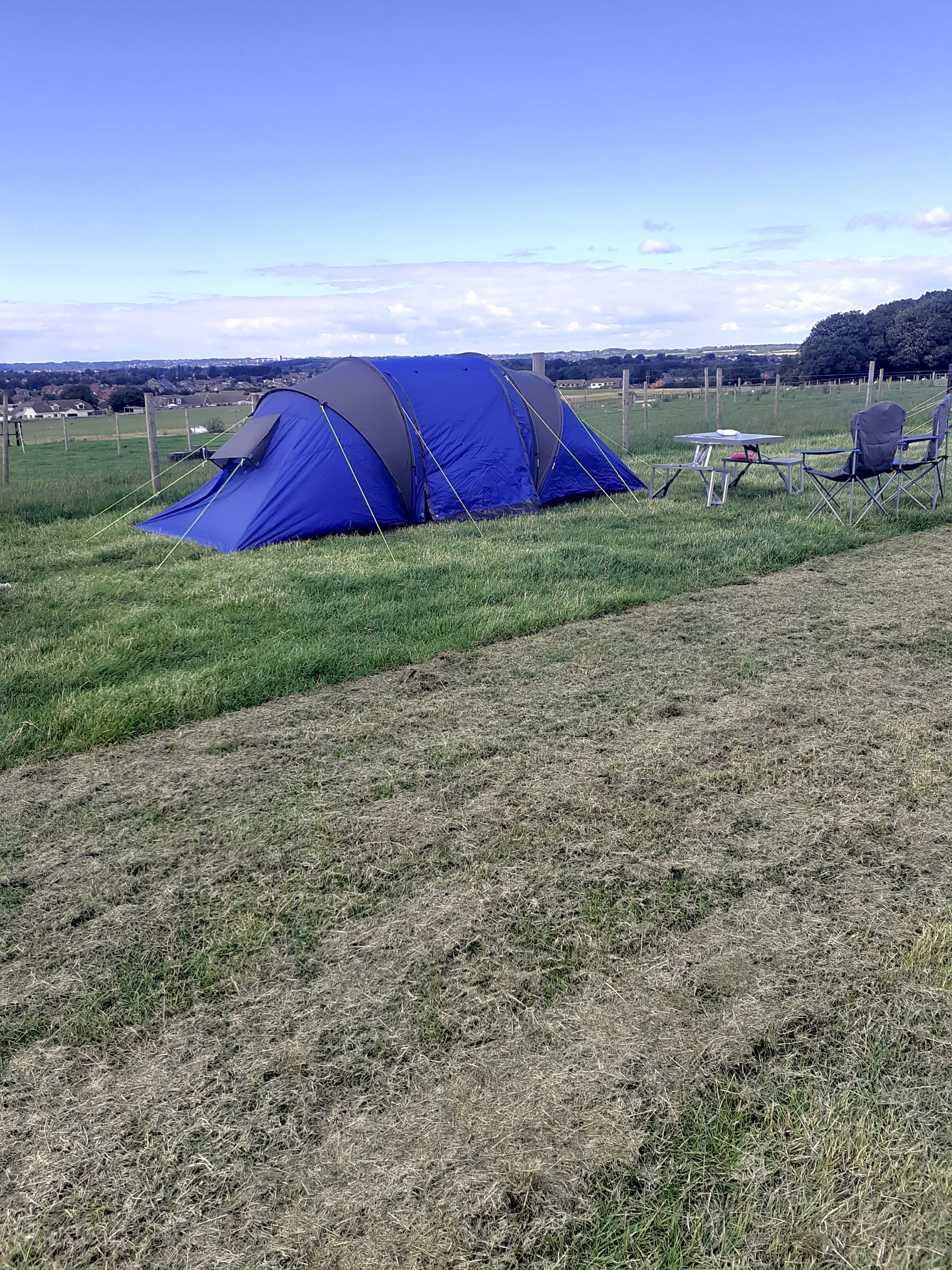 Swithens Farm, Rothwell, West Yorkshire | Pitchup.com